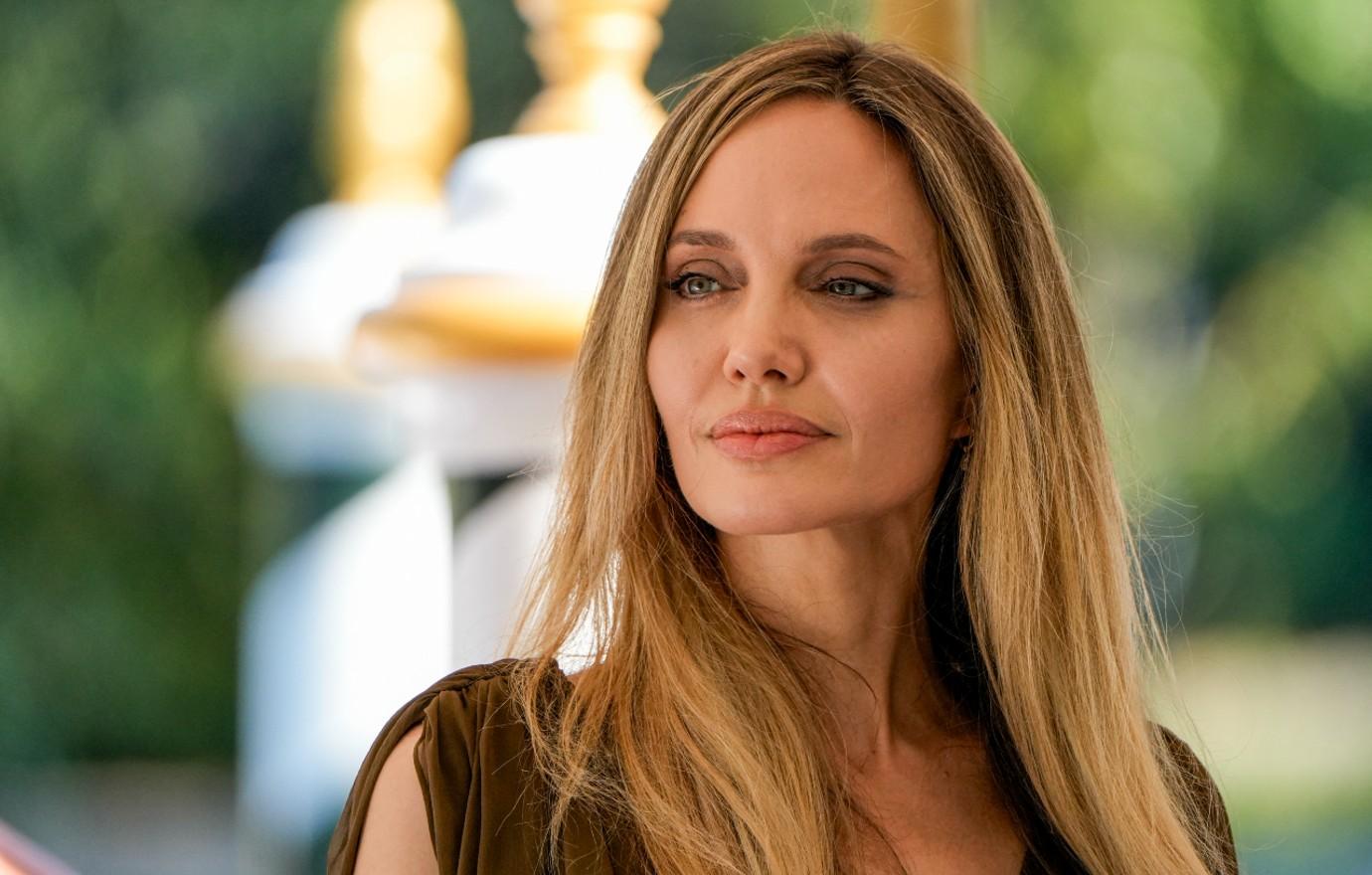 Angelina Jolie Has 'Never Really Forgiven' Dad Jon Voight