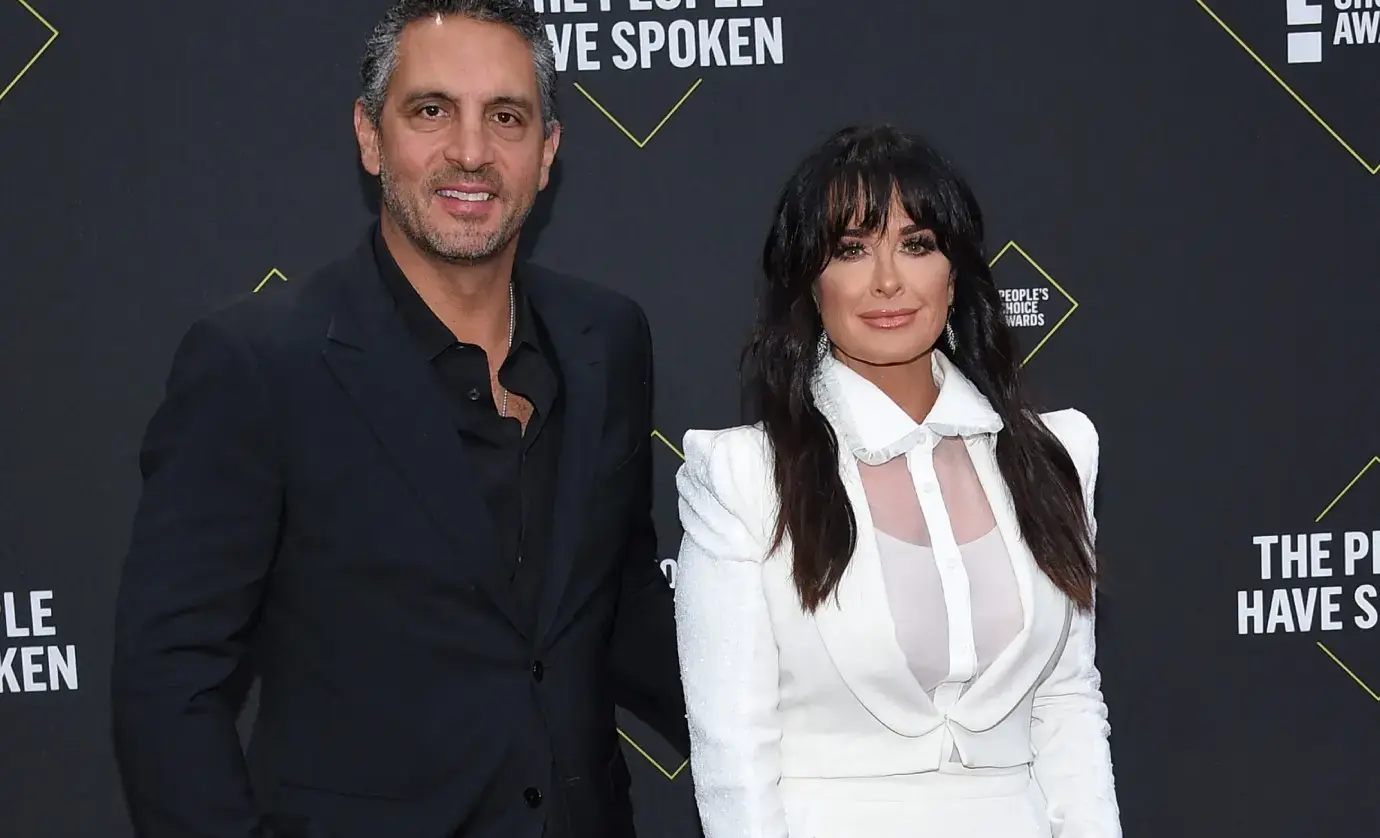 Andy Cohen: Mauricio Umansky Is 'Available' Amid Kyle Richards Split