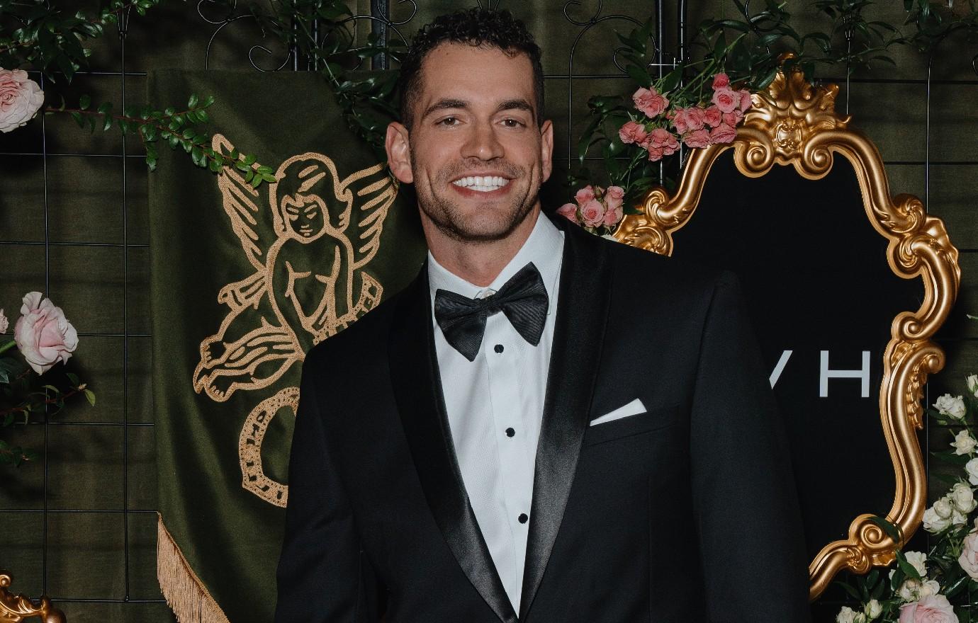 Jesse Solomon 'Flattered' By Fans Shipping Him & Costar Amanda Batula