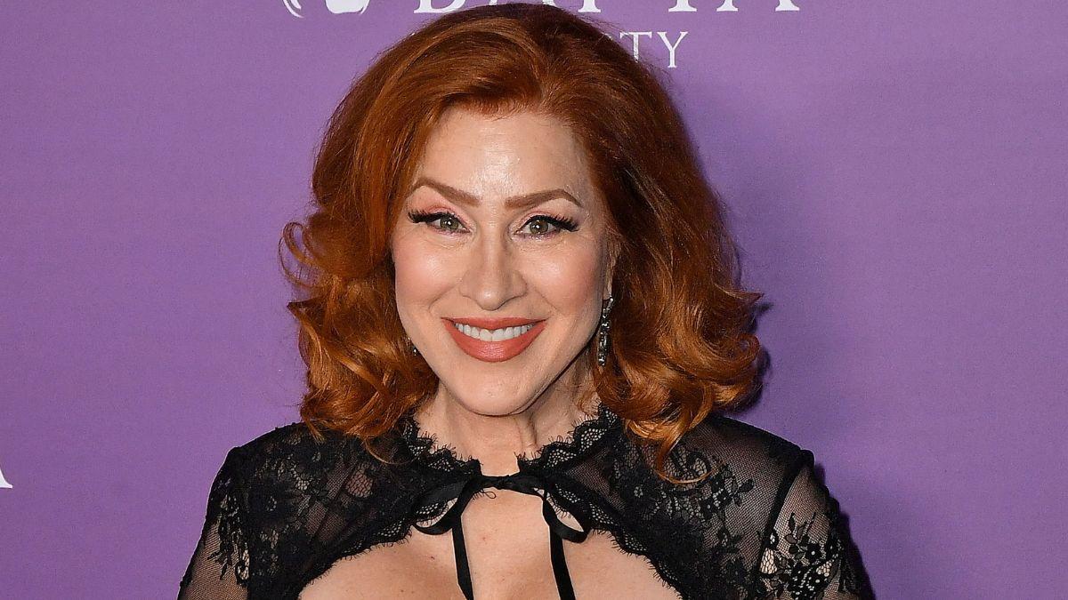 Lisa Ann Walter Shocks Fans as She Swears During 'Jeopardy!'