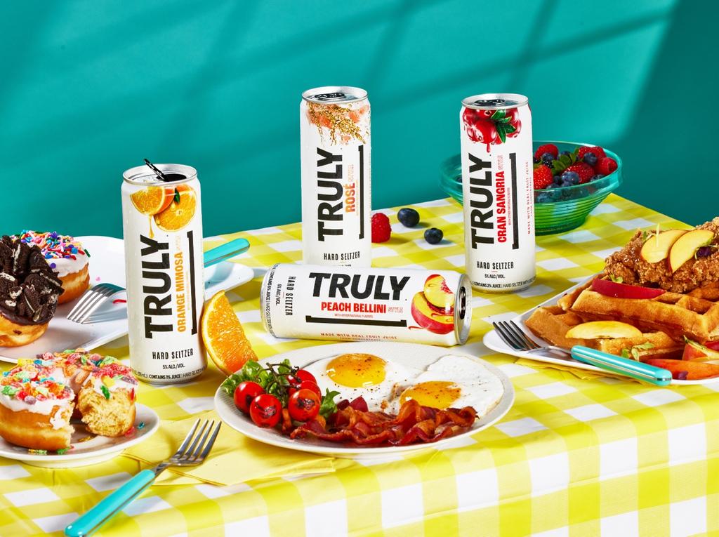 Love Island USA's Serena Page & JaNa Craig 'Value Female Friendships'