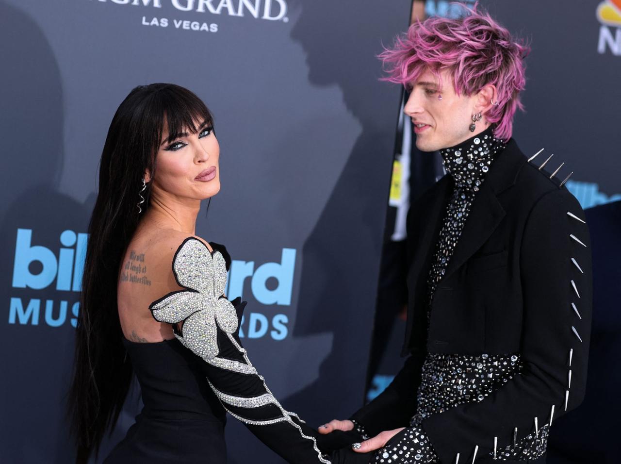 Megan Fox Accidentally Shoved Into Railing By Bodyguard: Watch