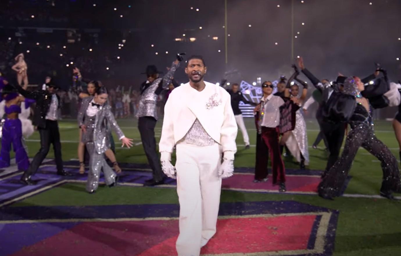 Usher & Jennifer Goicoechea Match In White Amid Wedding Rumors