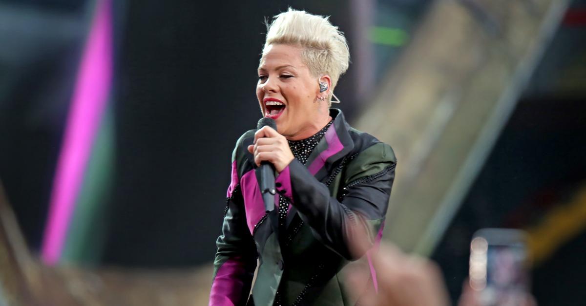 Pink Honors Late Dad On Veteran's Day: 'Hug A Veteran Today'
