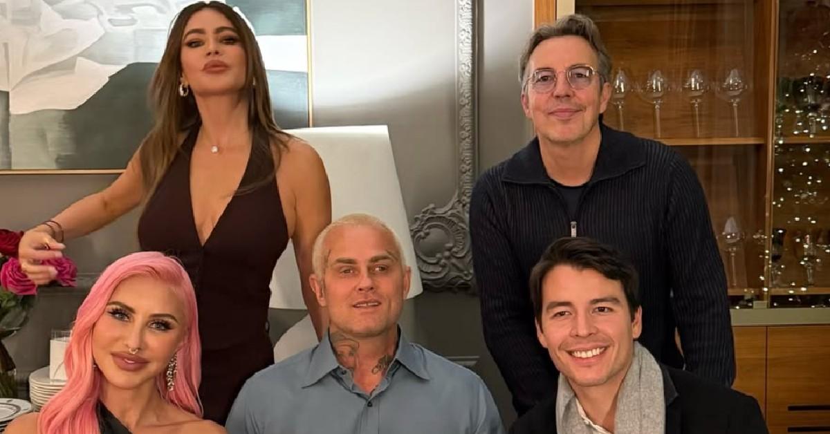 Sofia Vergara Puts Her Cleavage On Display In Paris: Photos