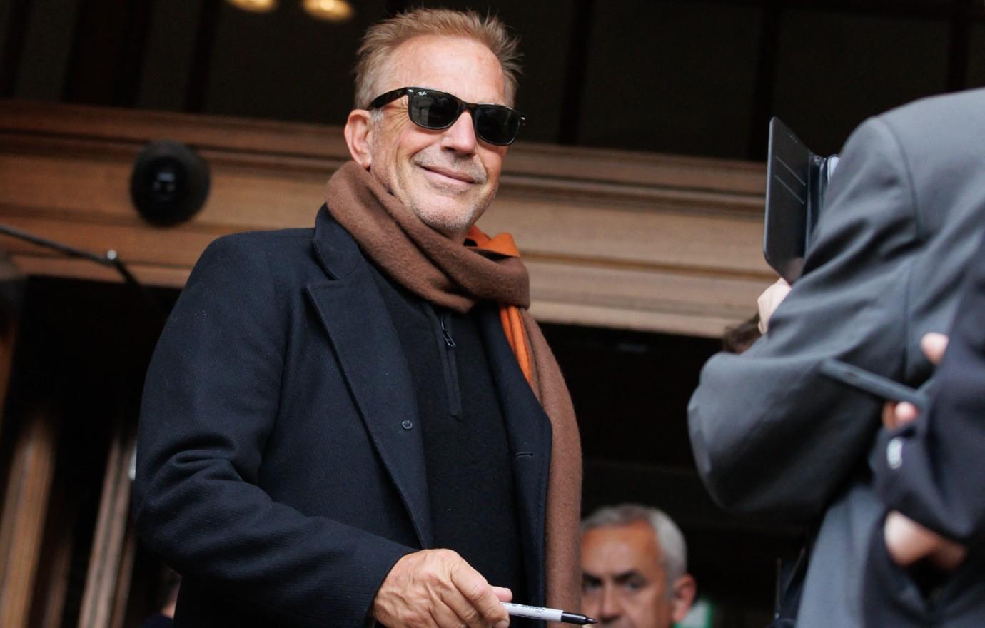 Kevin Costner & Jewel Are 'Getting Serious' After Actor's Divorce