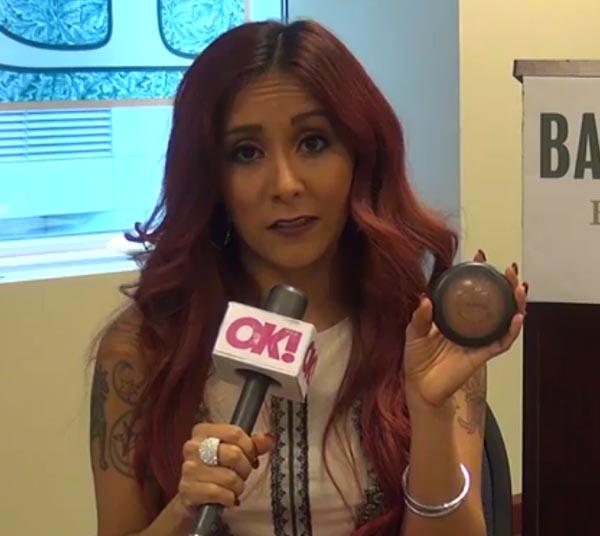 Does Snooki Still Wear Bronzer? Peek Inside Her Makeup Bag!