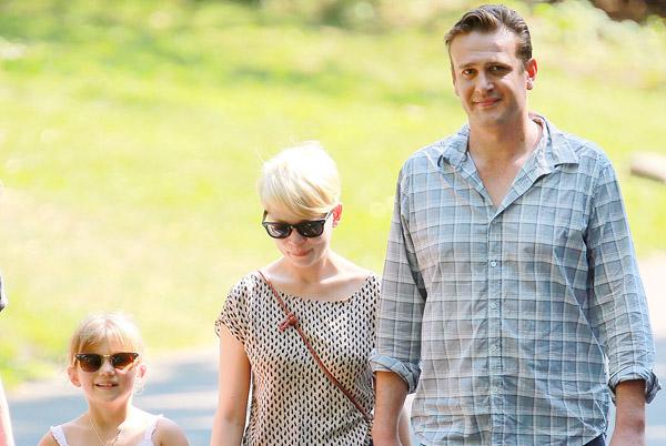 Michelle Williams And Jason Segel Move In Together, Romance Heating Up!