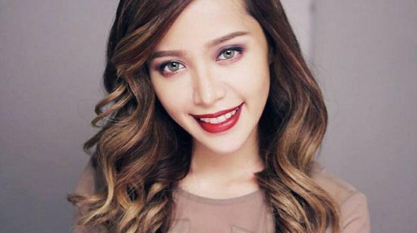 10 Beauty Bloggers To Follow Right Now