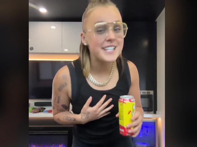 JoJo Siwa's New Look Concerns Fans After She Covers Arm With Tattoos