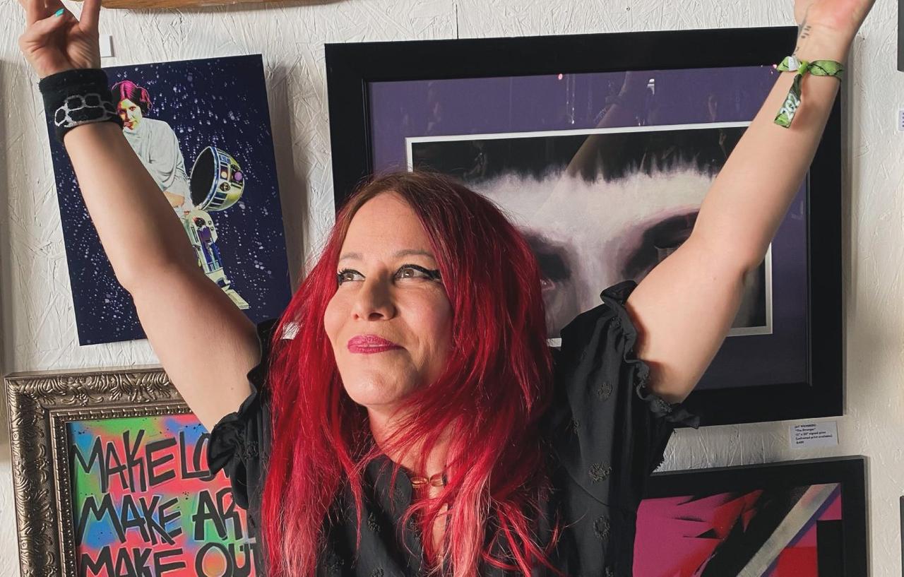 Dave Grohl's Ex Jennifer Finch Defends Him After Affair & Baby Drama