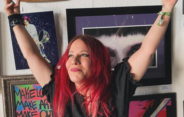 Dave Grohl's Ex Jennifer Finch Defends Him After Affair & Baby Drama