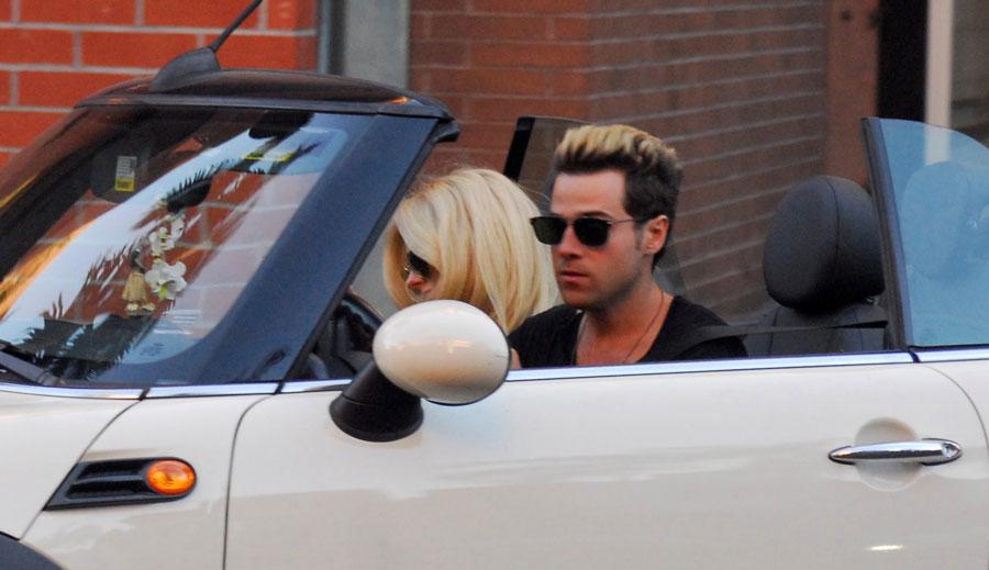 Avril Lavigne And Ryan Cabrera Continue To Spark Romance Rumors During ...