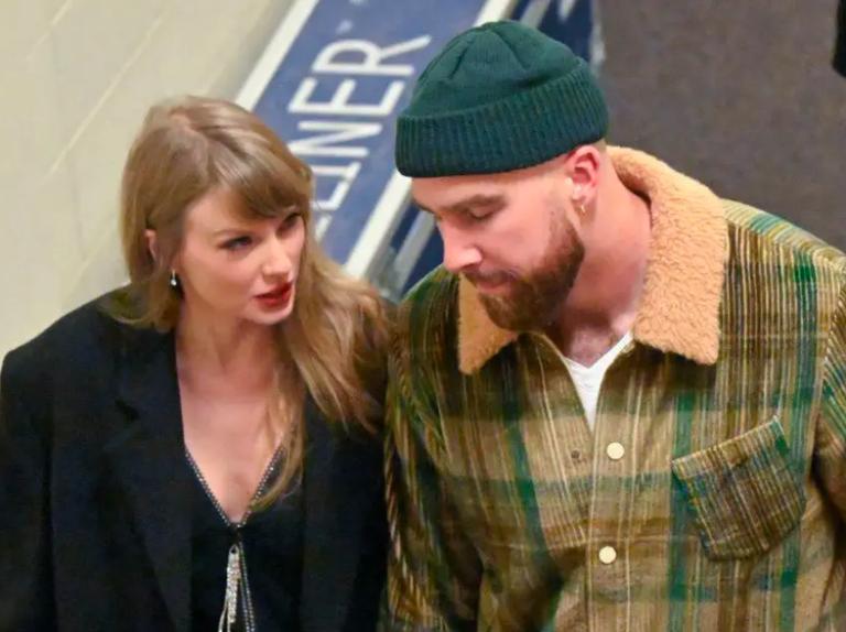 Taylor Swift Curses As Boyfriend Travis Kelce Gets Pushed: Photos