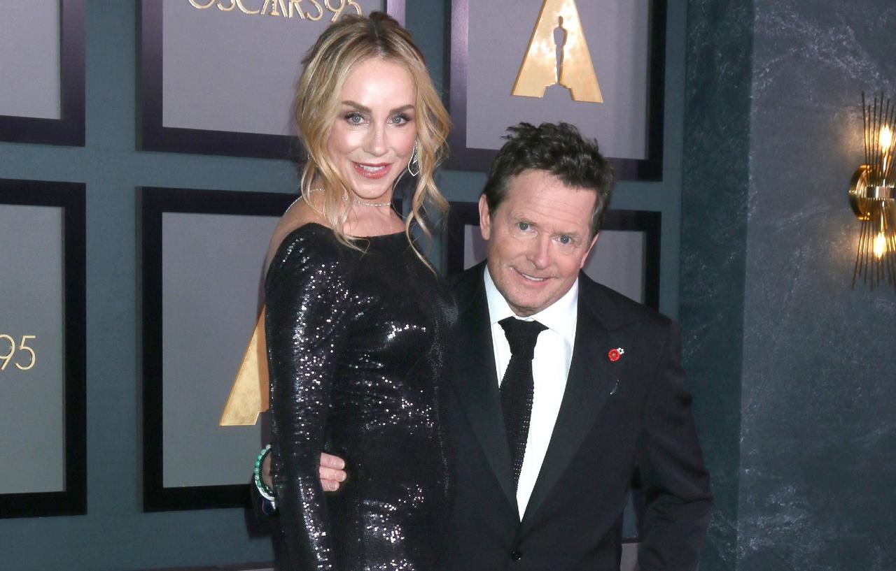 Michael J. Fox Receives Standing Ovation After Rising From Wheelchair