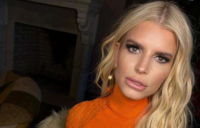 Jessica Simpson Fans Gush Over 'Gorgeous' Vacation Snap