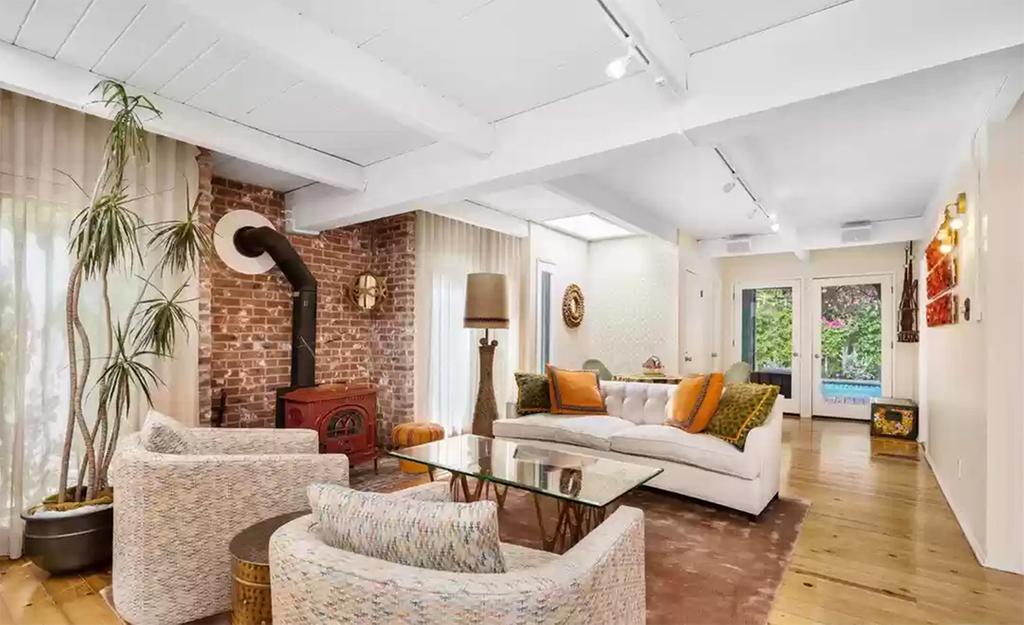 Sutton Foster Lists Her Quirky Los Angeles Crib For $1.5 Million: Pics