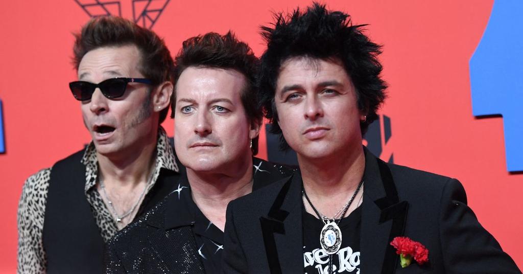 Amateur Singer Lara Trump Calls Green Day 'Establishment Shills'
