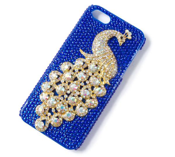 The Gift of Gab: Dazzle Your Phone With These Cute Cases