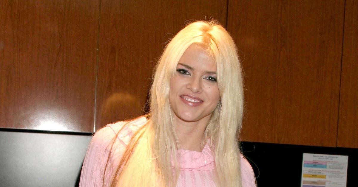 Anna Nicole Smith's Death: Everything To Know