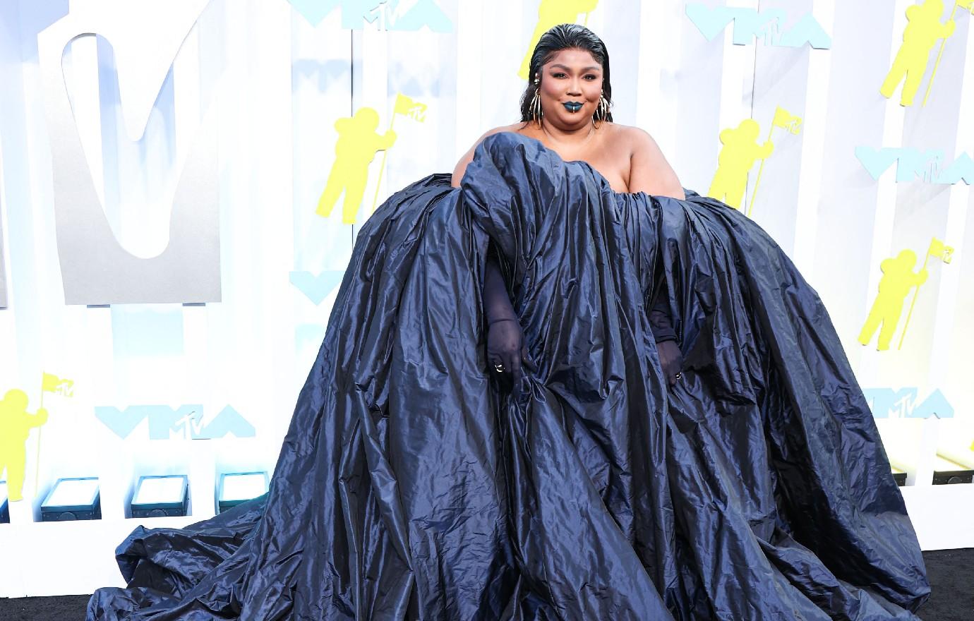 Lizzo Declares She's 'Quitting' The Music Industry Amid Harassment Suit