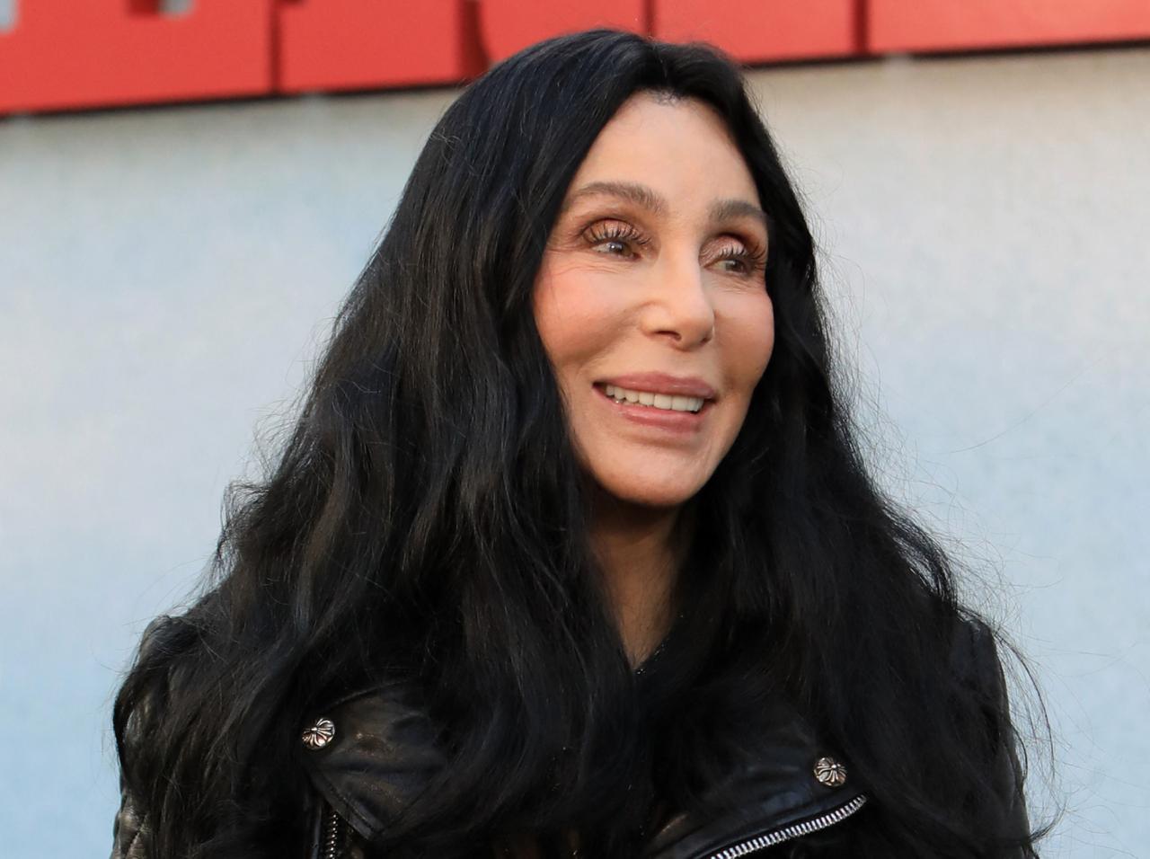 Farrah Fawcett Wanted To 'Spend Her Last Days' At Cher's Ocean Home