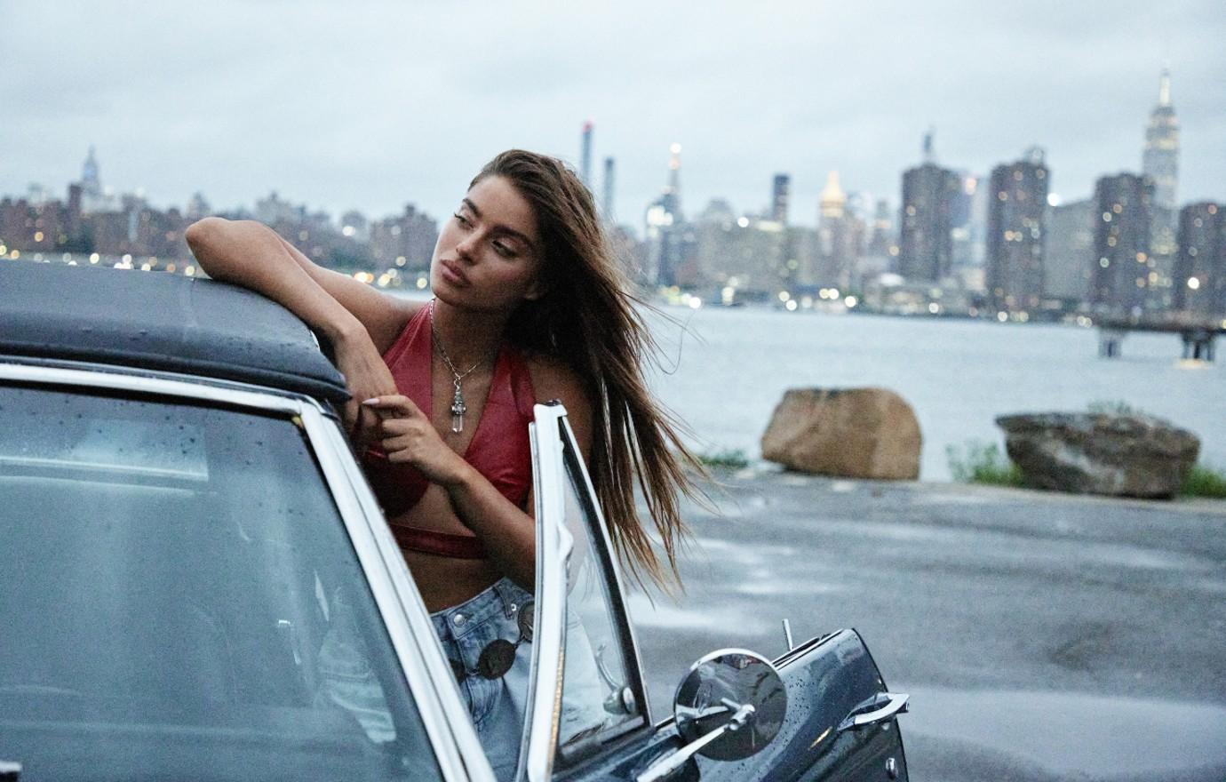 Noa Kirel Releases New Single 'BA DA BING'