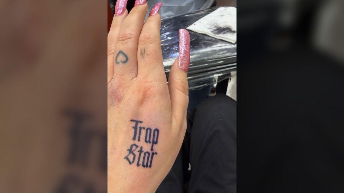 Amanda Bynes Shows Off 'Trap Star' Tattoo With Bold Blue Lips: Photos