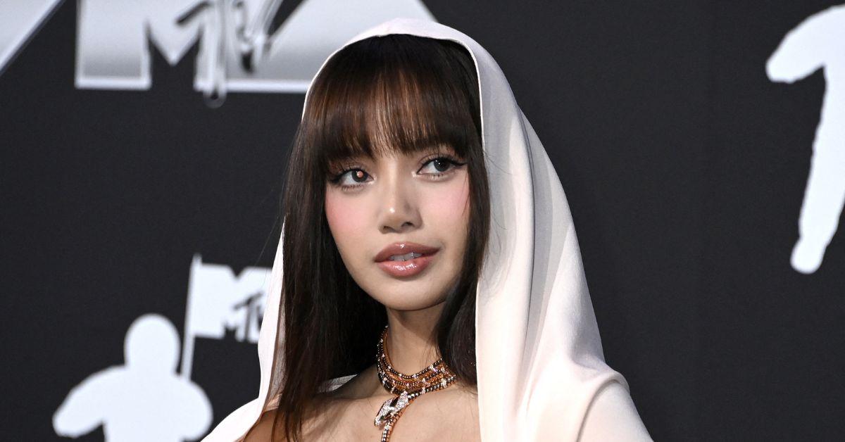 Blackpink's Lisa Wears Skimpy String Bikini During Vacation: Photos