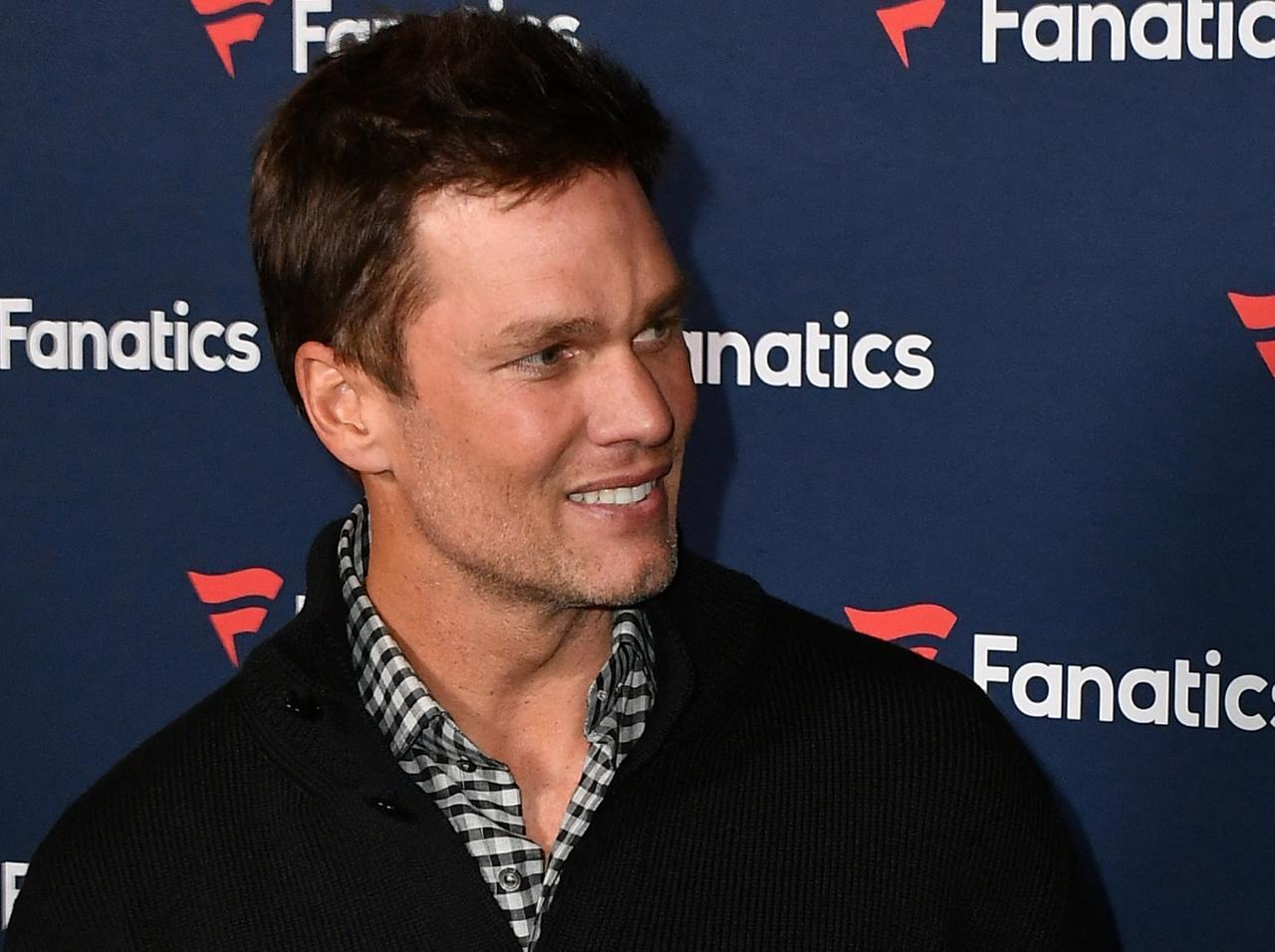 Tom Brady Flaunts Pool In Backyard Of $17 Million Miami Mansion: Photo