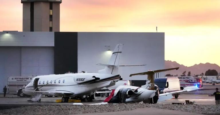 Vince Neil's Plane Crashed Into A Parked Jet Due To Landing Gear Failure
