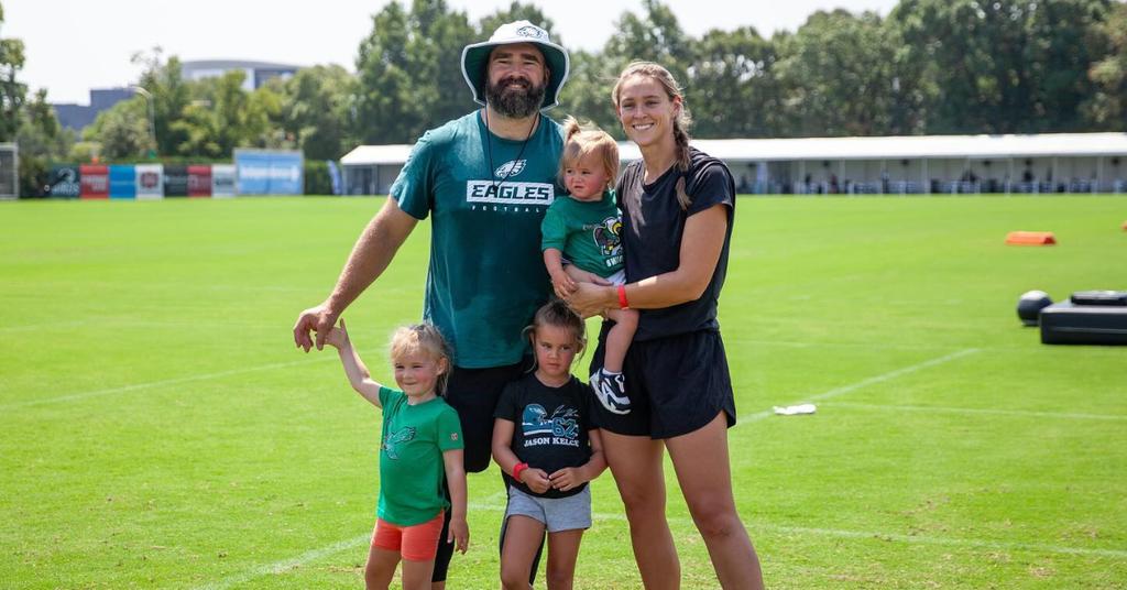 Jason Kelce's Wife Kylie Pregnant With Baby No. 4: See Reveal Photo