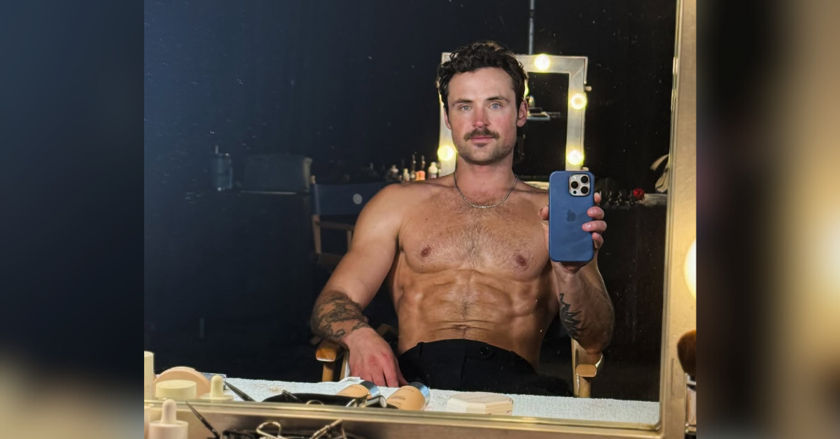 Dylan Efron Shares Sultry Shirtless Selfie Baring His Six-Pack: Photos