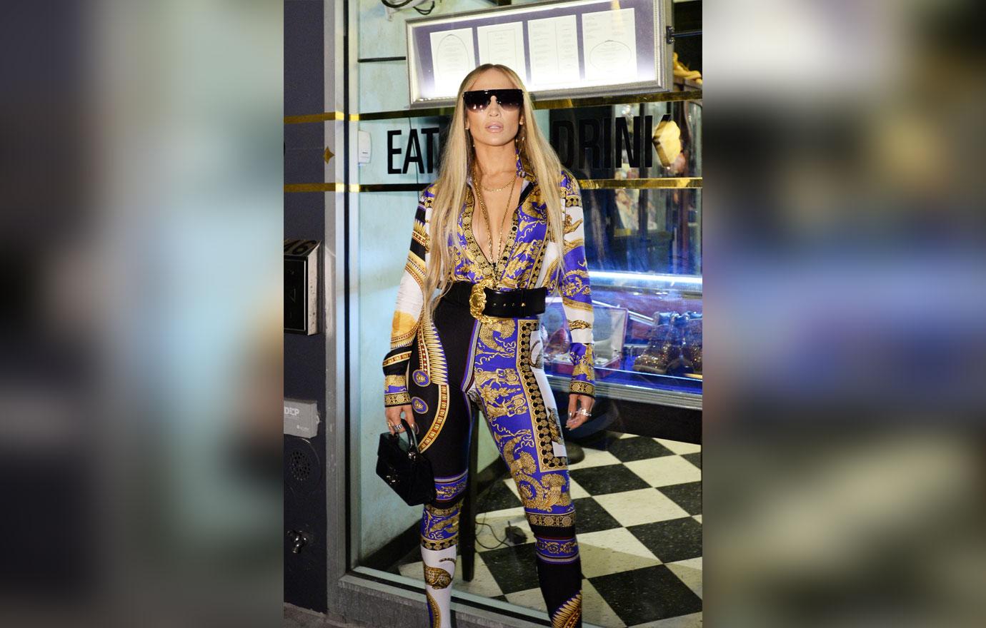 Jennifer Lopez Falls On Stage At Las Vegas Residency Performance