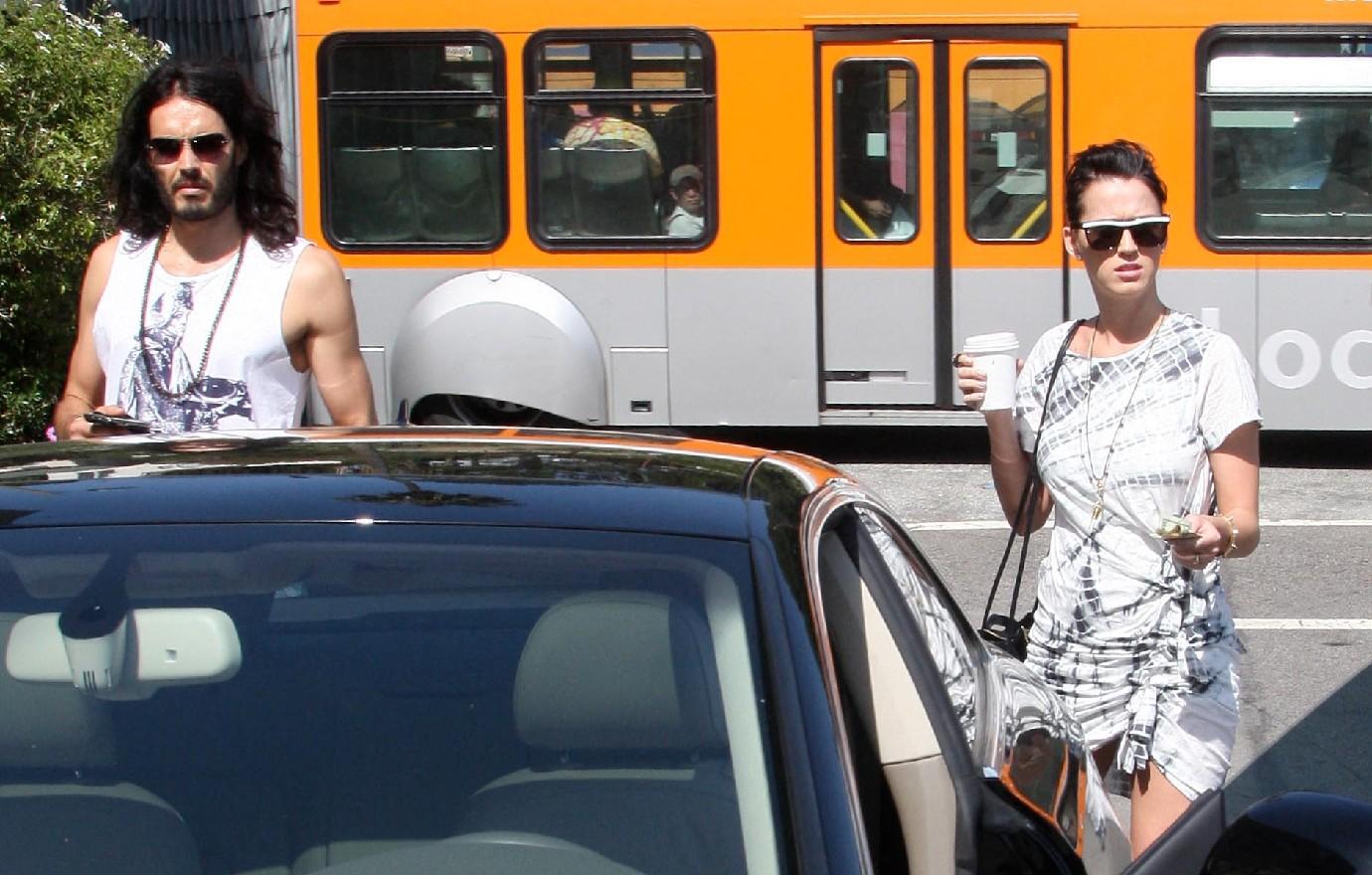 Katy Perry Hinted At Russell Brand's 'Controlling' Behavior