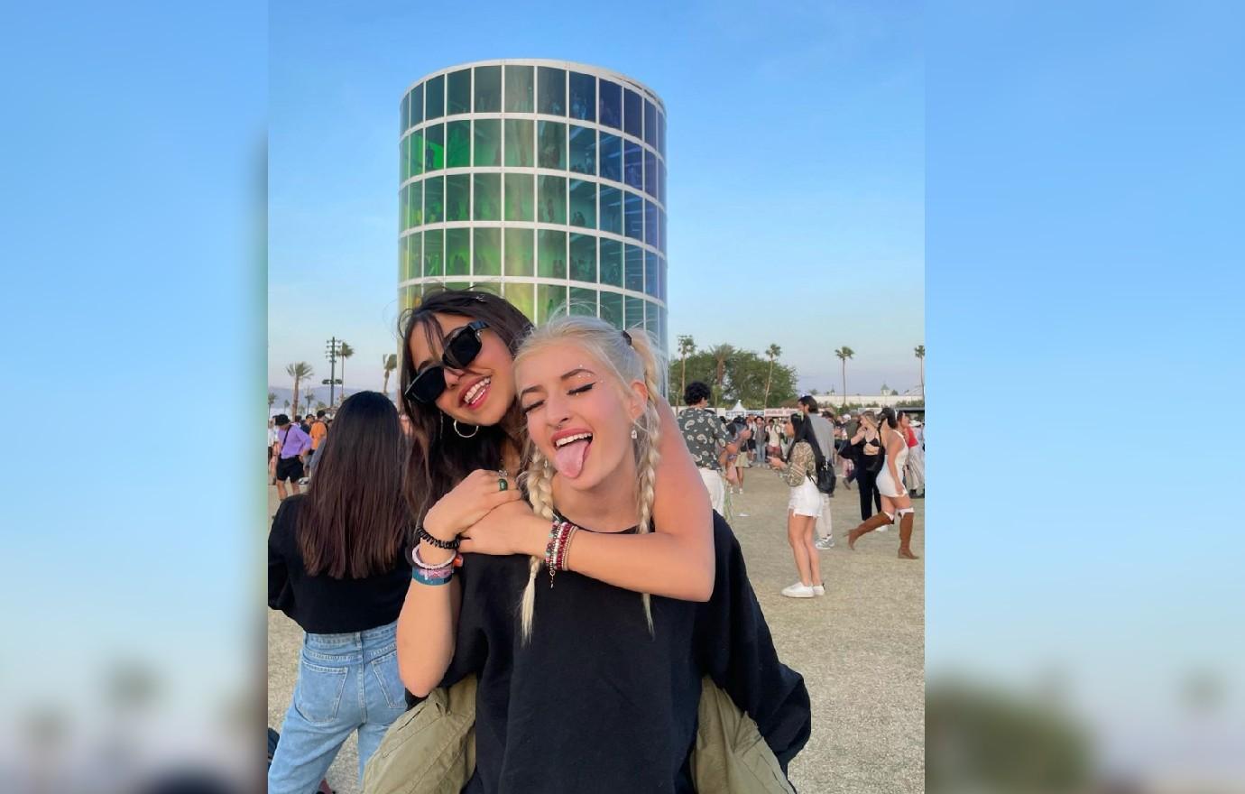 Who Is Sami Sheen? See Fun & Flirty Photos Of The OnlyFans Creator