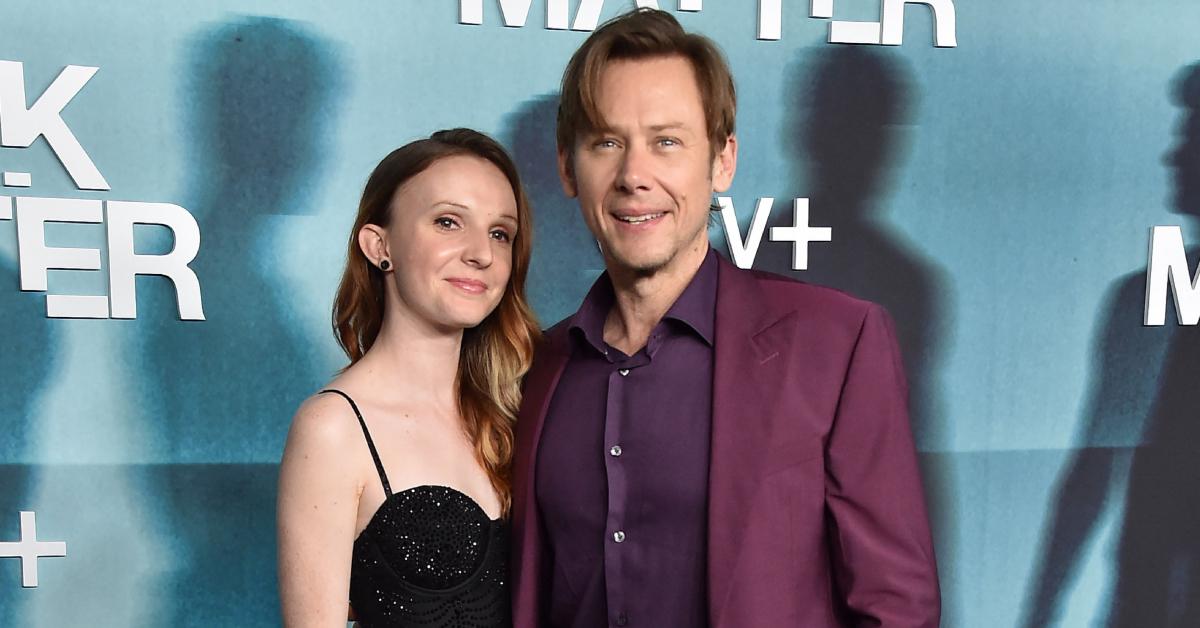 'Westworld' Star Jimmi Simpson's Girlfriend Defends Couple's Age Gap