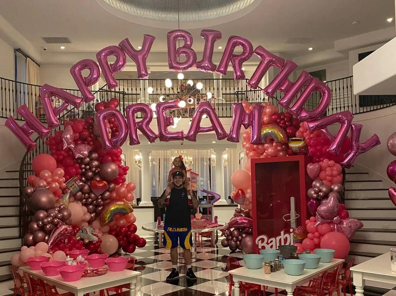 Rob Kardashian Tells Khloe She Looks 'So Pretty' In Her New Photos