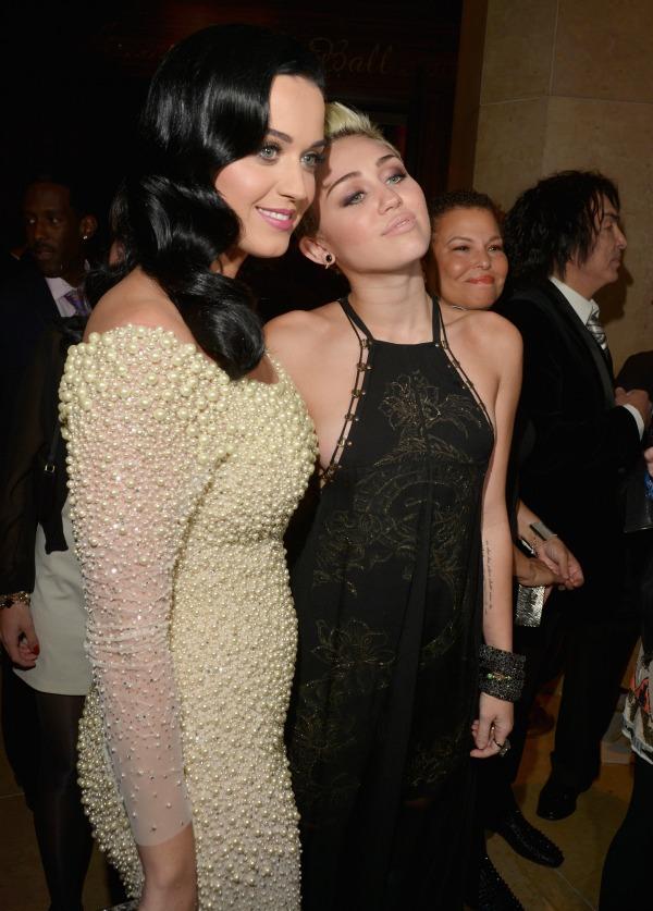 Watch a Live Stream of The Grammy Awards—The Red Carpet, The Awards and ...