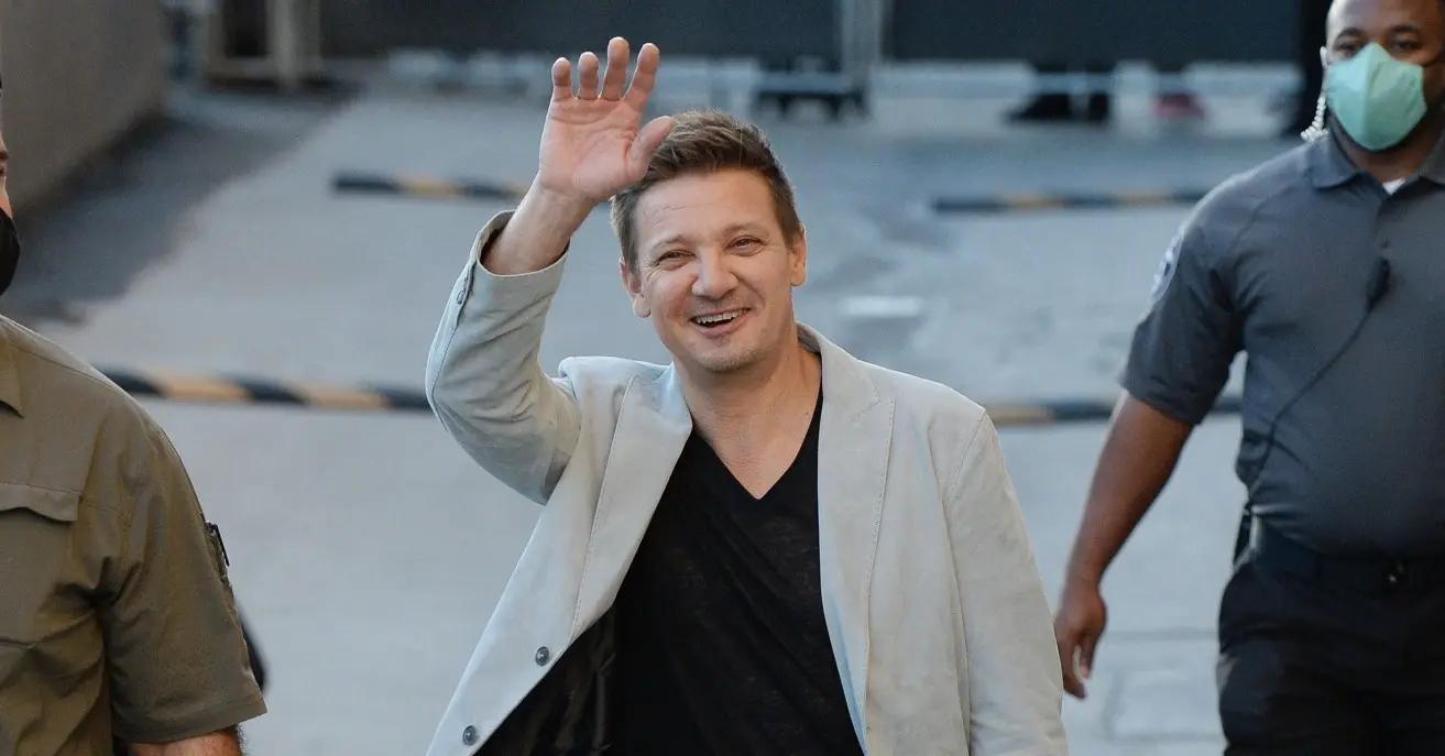 Jessica Simpson & Jeremy Renner Have 'A Lot of Unfinished Business'