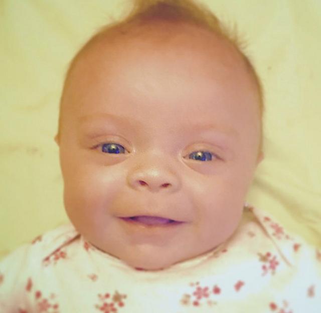 24 Adorable Photos Of Catelynn Lowell & Tyler Baltierra's Daughter ...