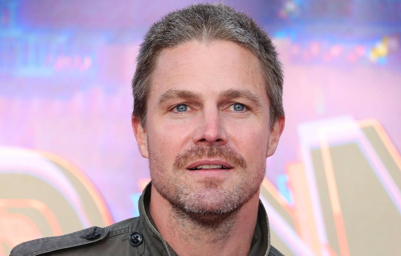 Stephen Amell Avoids 'Hard Liquor' Due To 'Addictive Personality'