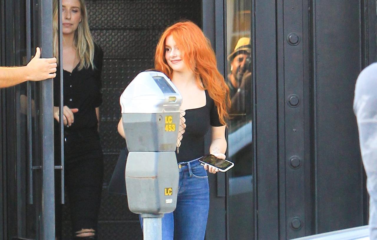 'Modern Family' Star Ariel Winter Debuts Shocking New Look