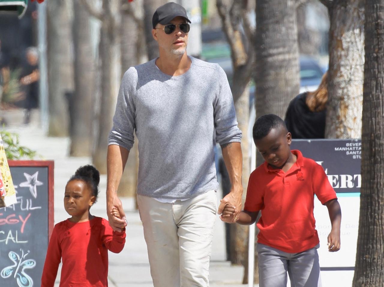 Sandra Bullock Is 'Open' To Dating 1 Year After Bryan Randall's Death