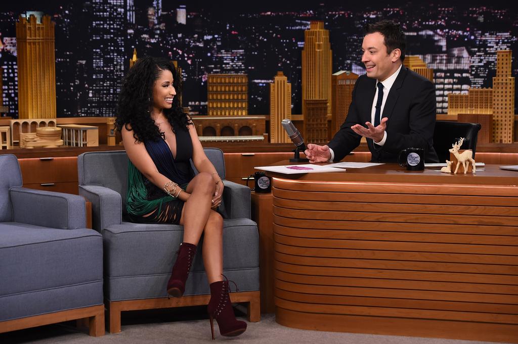 Nicki Minaj Looks Sexy On The Tonight Show Starring Jimmy Fallon And ...