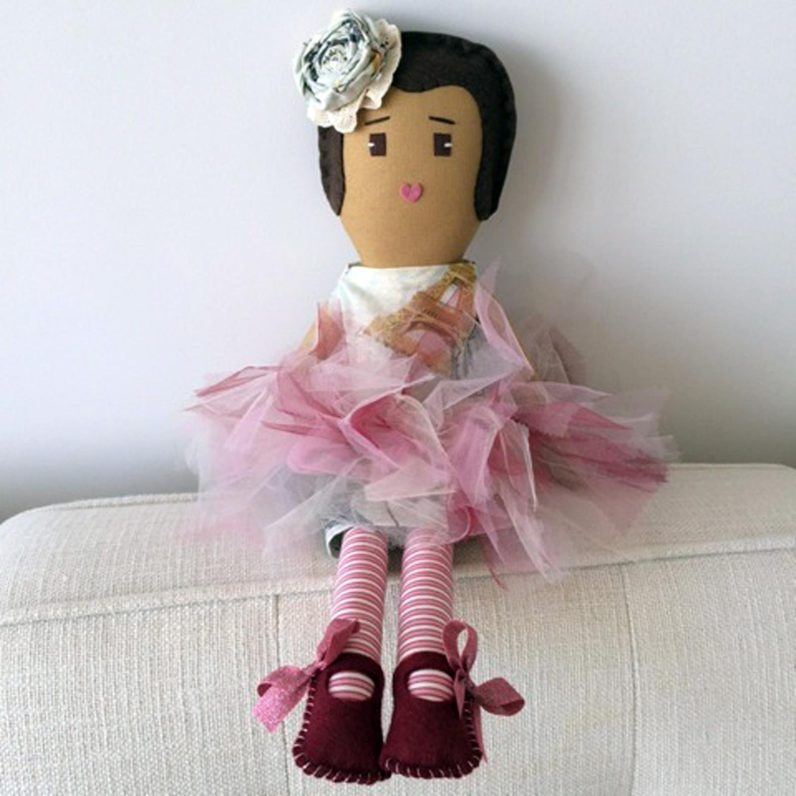 Kreepy Or Kute?! Kardashian Dolls Are Now A Thing, And North West Plays ...