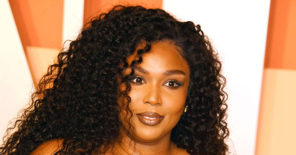 Lizzo Wears Low-Cut Dress In New Music Video After Weight Loss: Watch