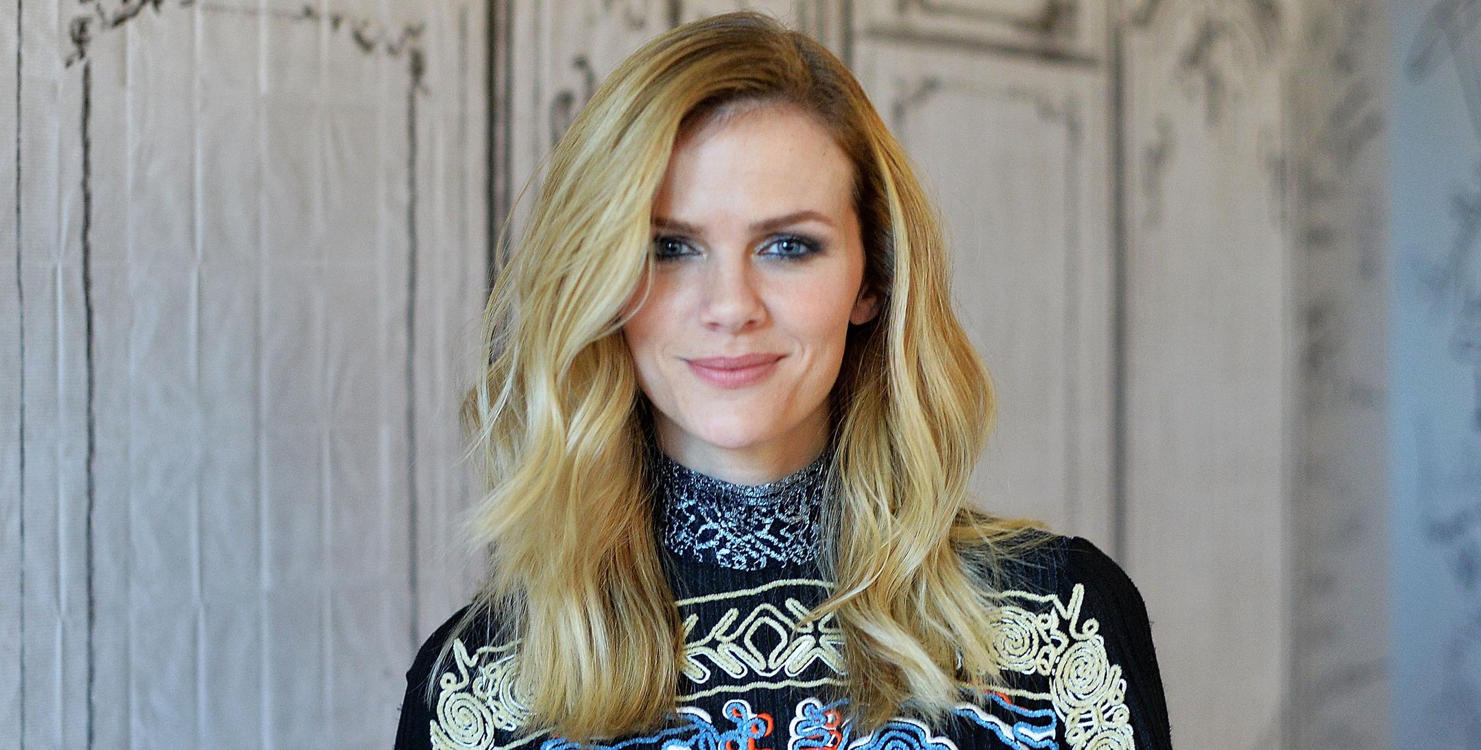 Brooklyn Decker Gets Real About Her Health & Fitness!