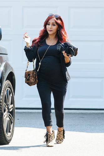 Snooki Shows Off Her Cute Baby Bump, Plus More Celeb Pics!