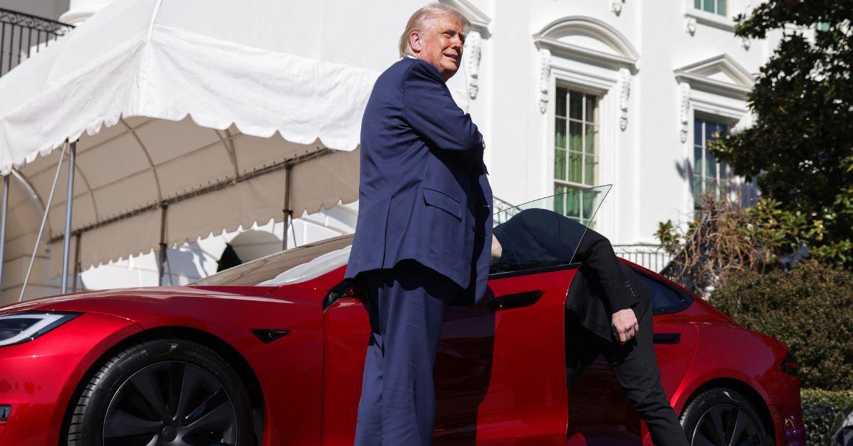 Donald Trump Reads From Script During White House Tesla Commercial